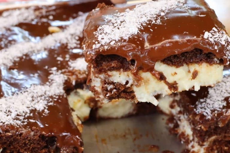 Aprenda a Fazer o Irresistível Bolo Bomba: Uma Sobremesa que é Pura ...